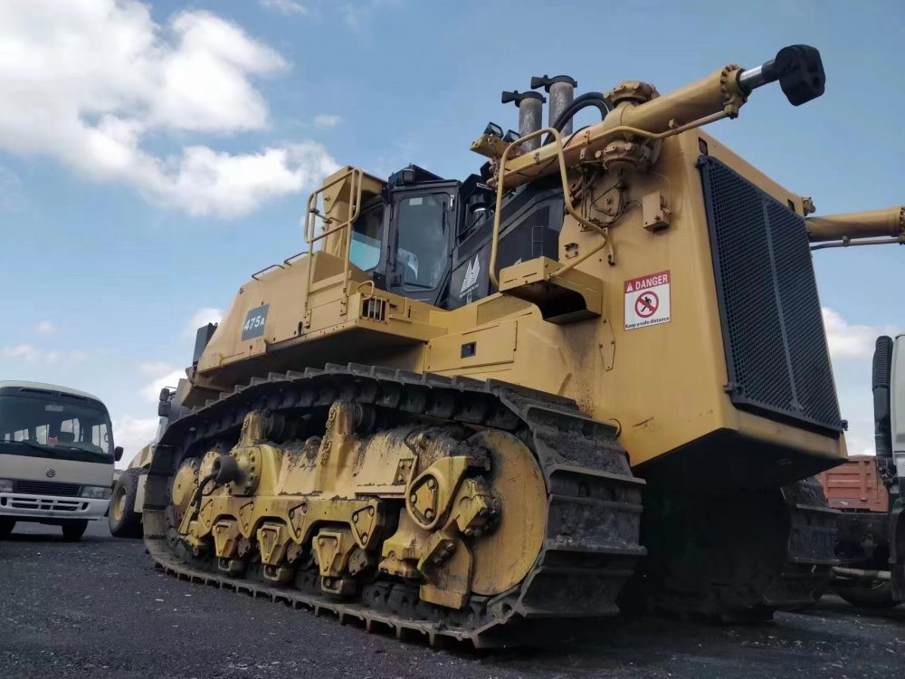 Бульдозер KOMATSU D475A-5 - купить в компании FrontWill